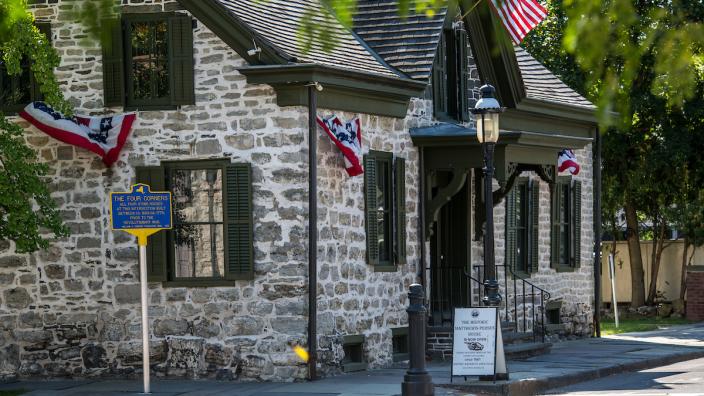 The Matthewis Persen House Museum | Hotel Kinsley